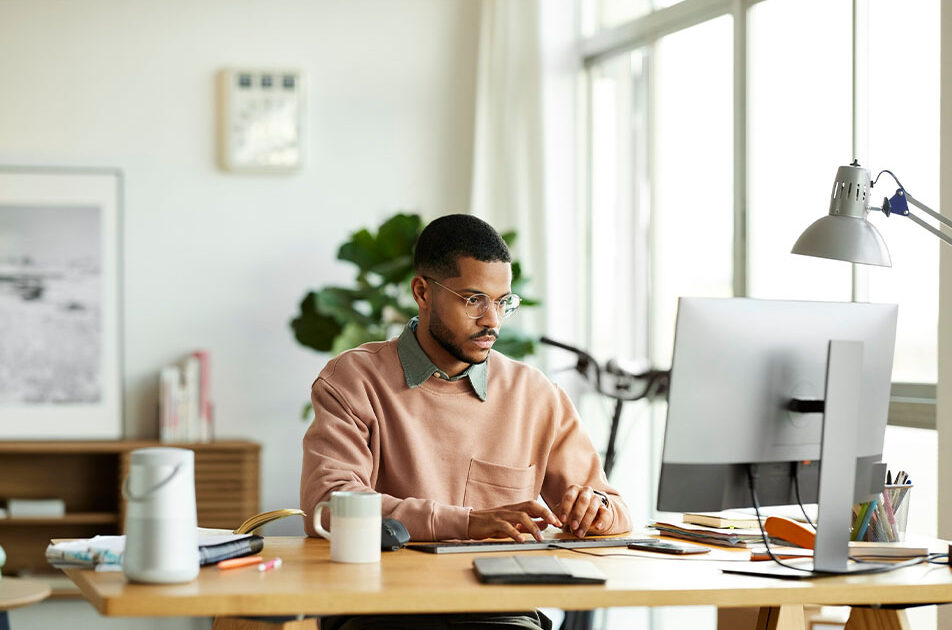 How to Stay Fit While Working a Desk Job: Practical Tips for a ...